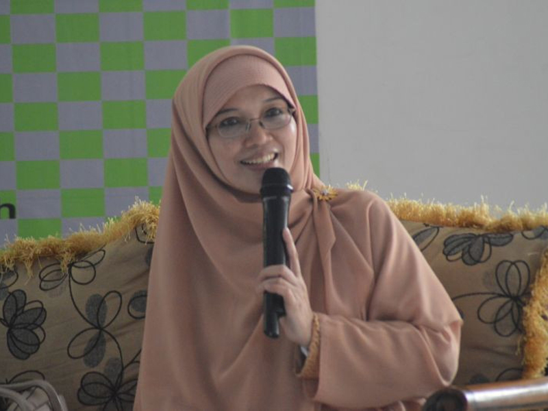 Teh Ninih Dikabarkan Ditalak Aa Gym, Doanya Bikin Terenyuh - GenPI.co Teh Ninih Dikabarkan Ditalak Aa Gym, Doanya Bikin Terenyuh - GenPI.co